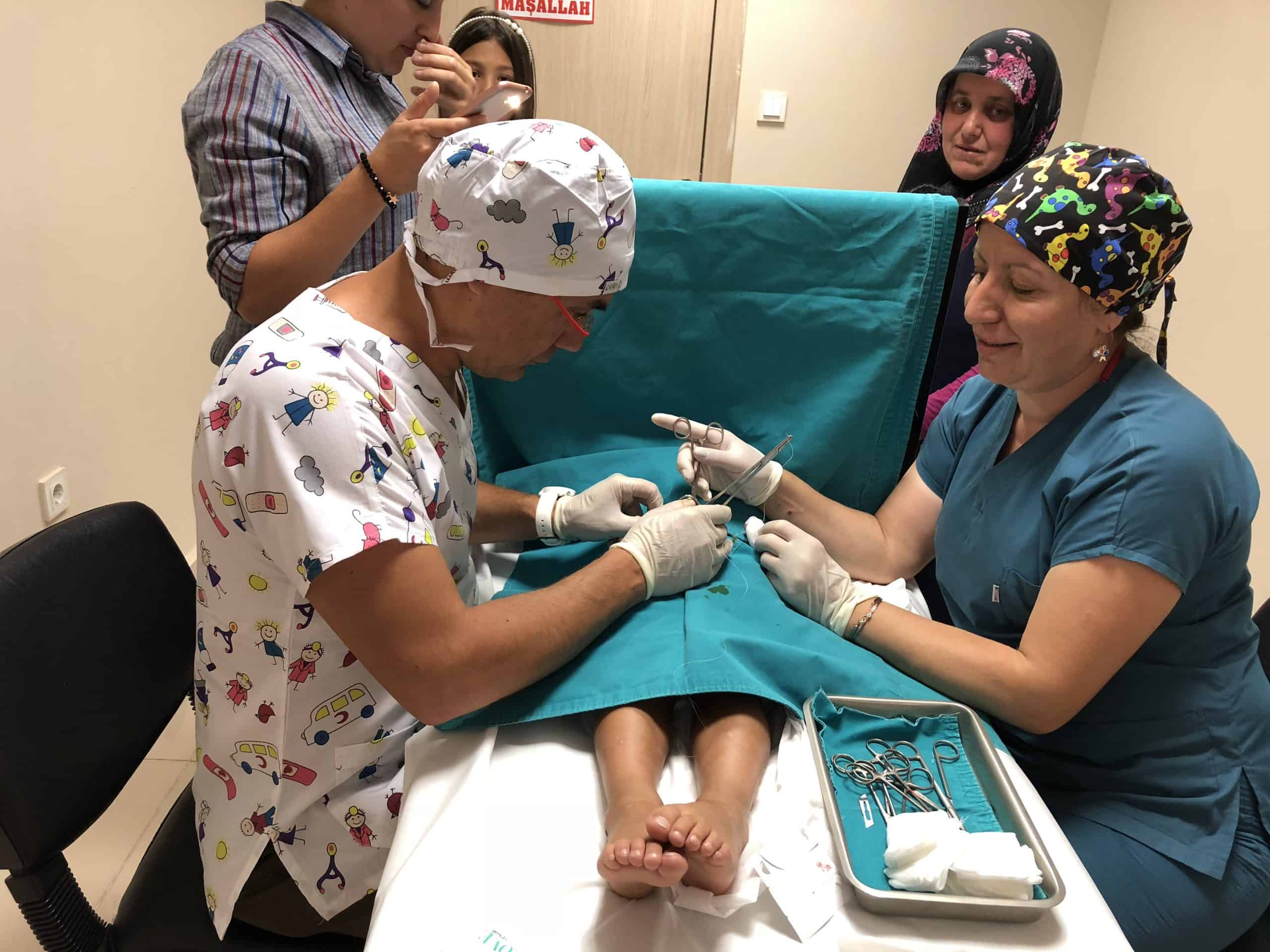 Neden Dikişli Sünnet? - Dr. Erkan Öztürk